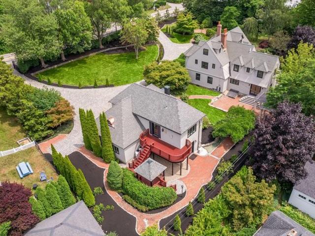 419 York St, York, ME 03909