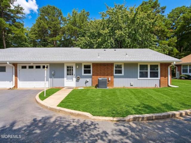 419A Chatham Ct, Lakewood, NJ 08701