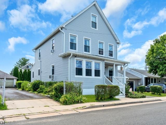 41 43 Dakota St