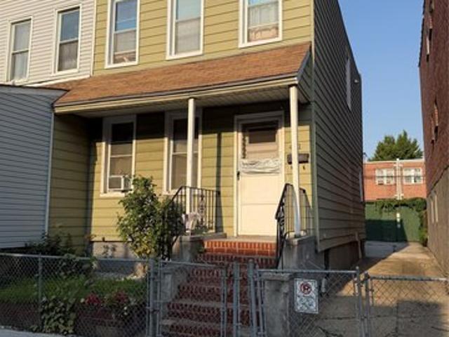 41 51 54th St, Woodside, NY 11377