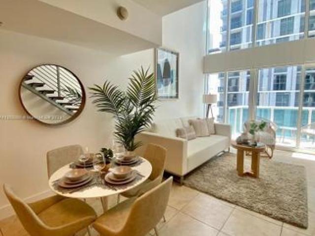 41 5th St SE #506, Miami, FL 33131