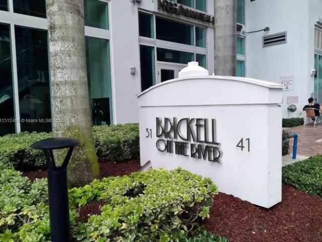 41 5th St SE #512, Miami, FL 33131