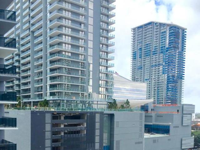 41 5th St SE #714, Miami, FL 33131