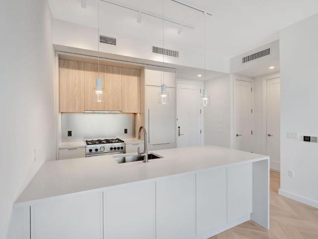 41 05 29th Street, Queens, NY