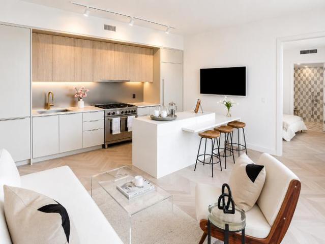 41 05 29th Street, Queens, NY