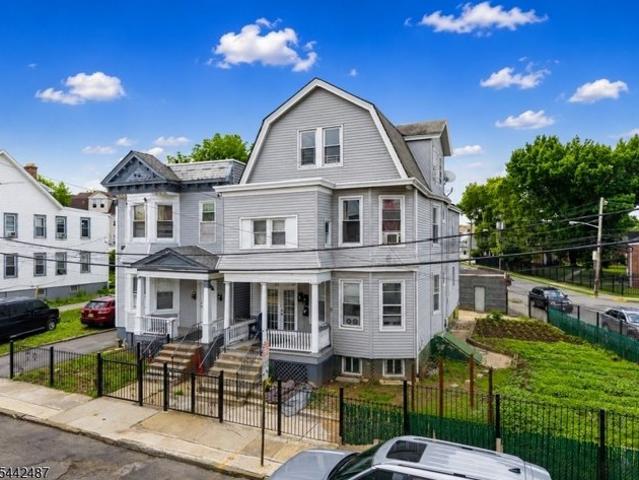 41 20th Ave, Irvington, NJ 07111