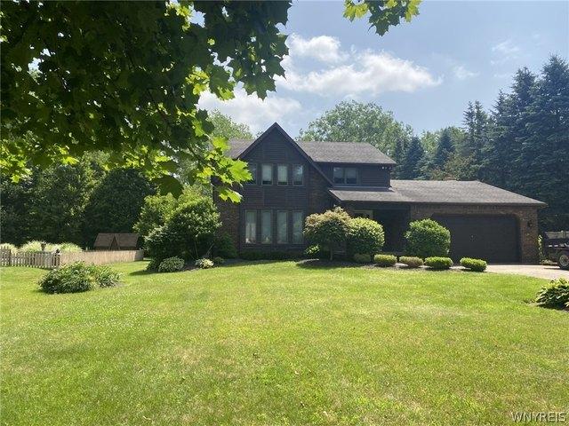41 Tiffany Ln, Lancaster, NY 14086