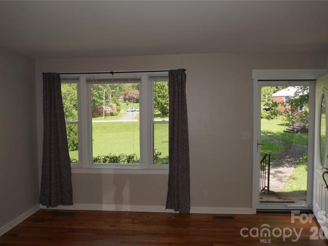 41 Trowbridge Lane