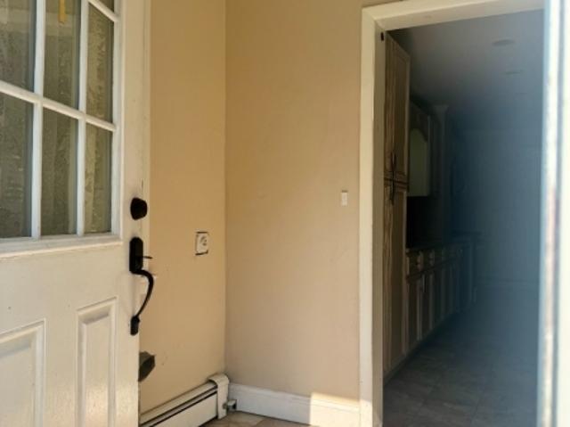 41 W Main St