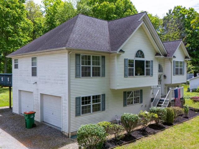 41 W Old Farm Road