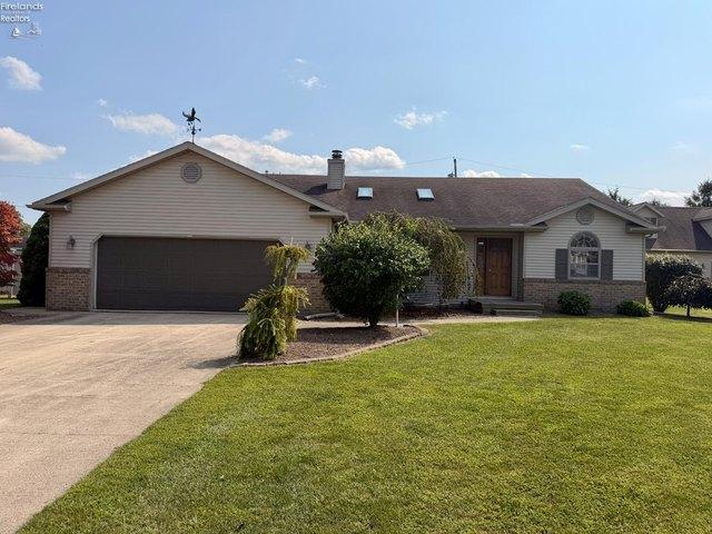 41 W Adams Dr, Fremont, OH 43420
