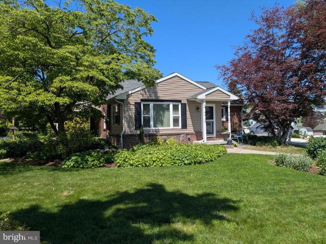 41 W College Avenue