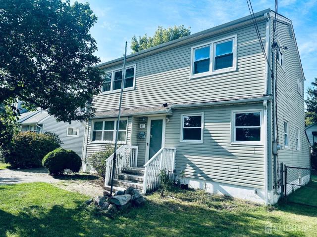 41 W Henry Place W