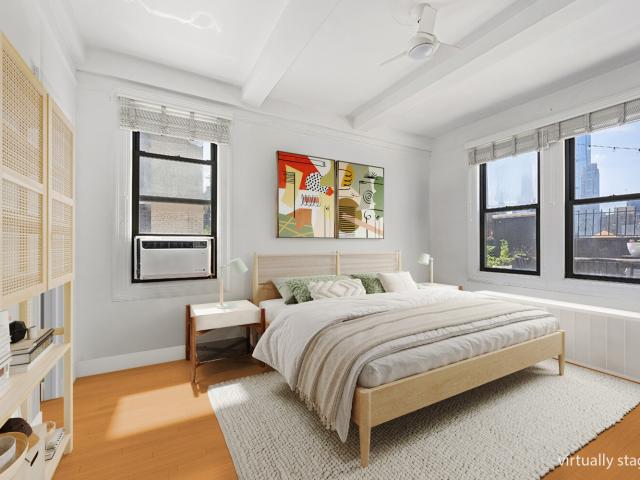 41 W 72ND Street PHB
