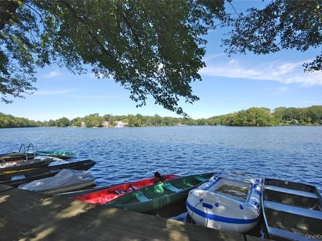 41 Waterside Close, Eastchester, NY 10709