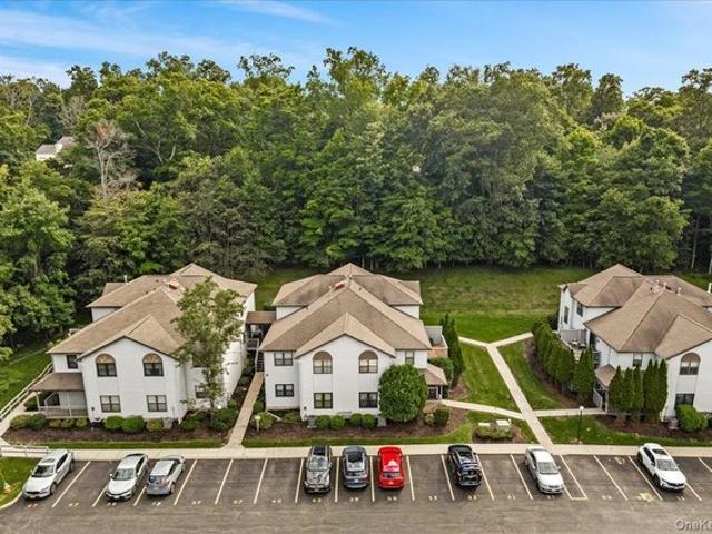 41 Aldo Ct, Monroe, NY 10950