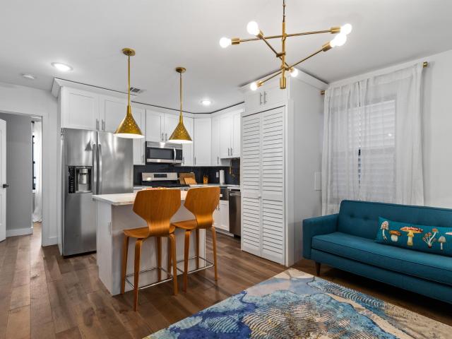 41 Beacon Ave, Unit 2, Jersey City, NJ 07306 | MLS #260008 | Compass