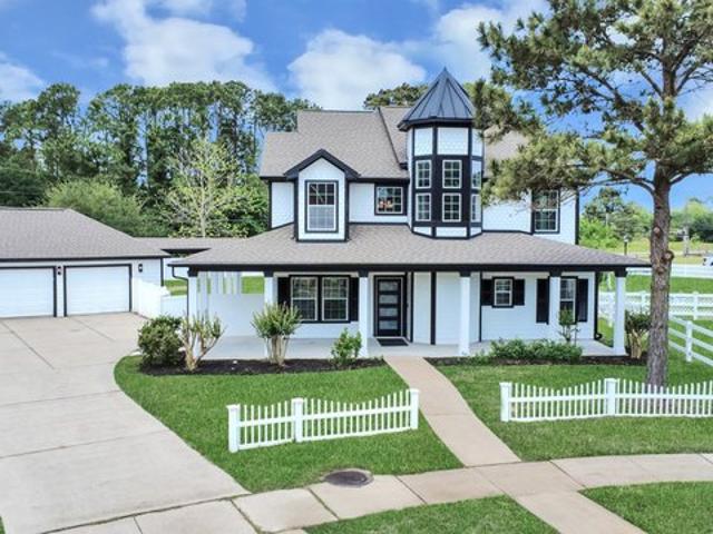 41 Borondo Stretch, La Marque, TX 77568
