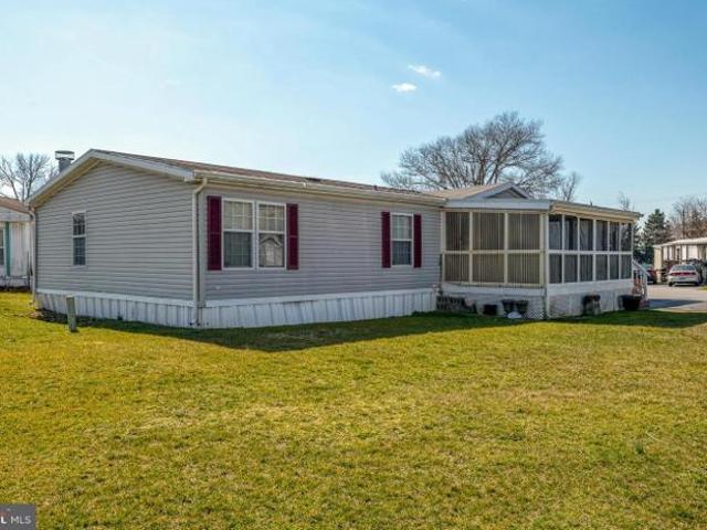 41 Boxwood Blvd, Columbia, PA 17512