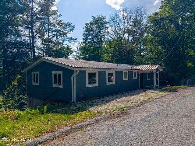 41 Black Bear Ct, Robbinsville, NC 28771