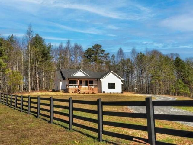 41 Brookside Court, Blue Ridge, GA 30513