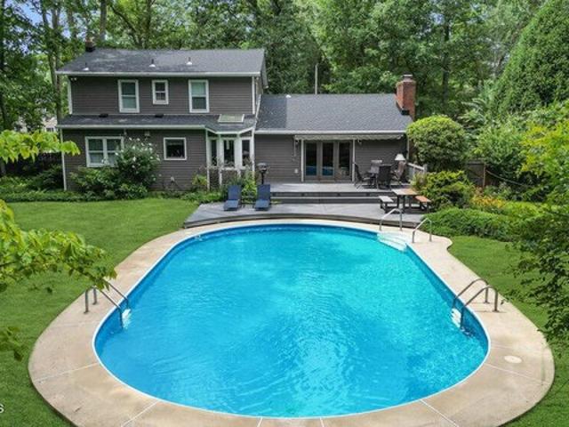 41 Butterfly Rd, Jackson, NJ 08527