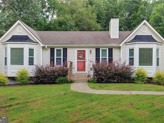 41 Camden Woods Dr NW, Cartersville, GA 30121