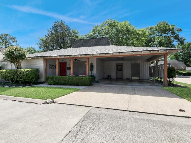 41 Champions Colony E, Houston, TX 77069 | MLS #50377