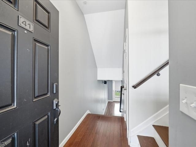 41 Creekside Ct