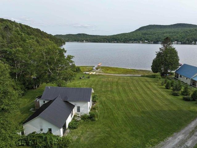 41 Danforth Rd, Glover, VT 05839