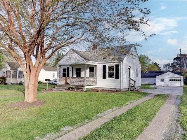 41 Davis Ave, Newport News, VA 23601