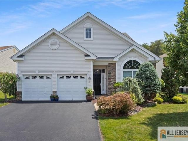 41 Draw Bridge Dr, Monroe, NJ 08831