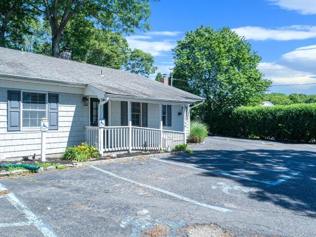 41 Echo Avenue