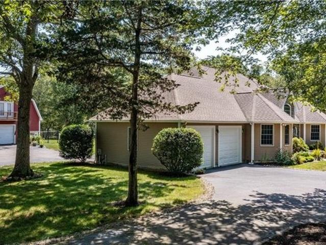 41 Edies Ln, Exeter, RI 02822