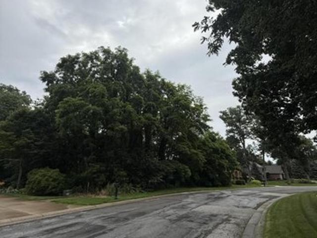 41 Edinburgh St, Valparaiso, IN 46385