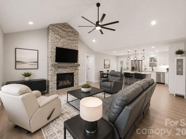 41 Emerson Court