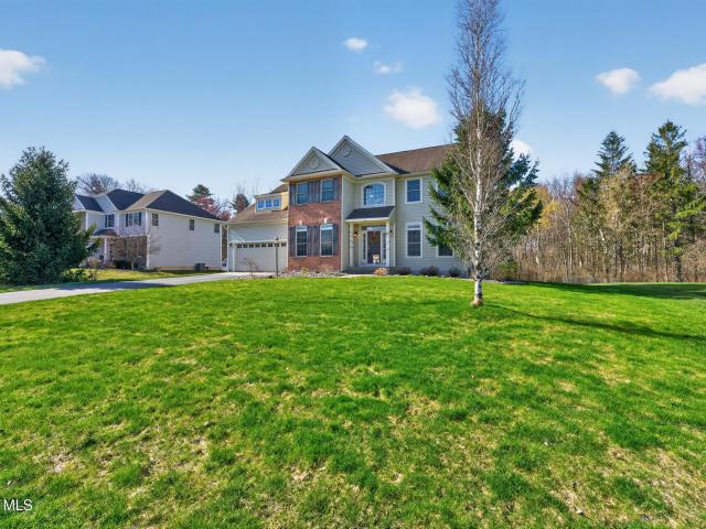 41 Empire Dr, Niskayuna, NY 12309 | MLS #202614 | Compass