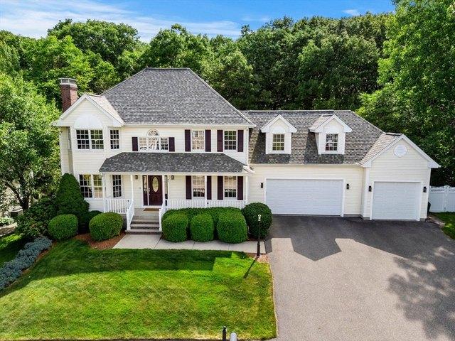 41 Fairway Dr, Woburn, MA 01801