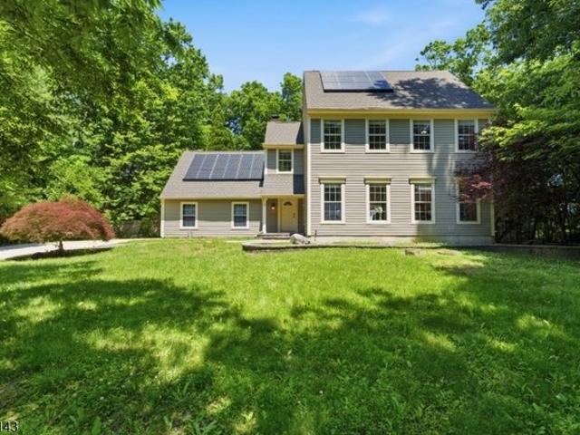 41 Farmhouse Ln, Voorhees Township, NJ 08043