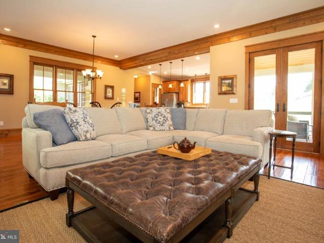 41 Farmhouse Lane
