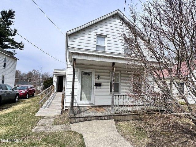 41 Ford Ave, Troy, NY 12180