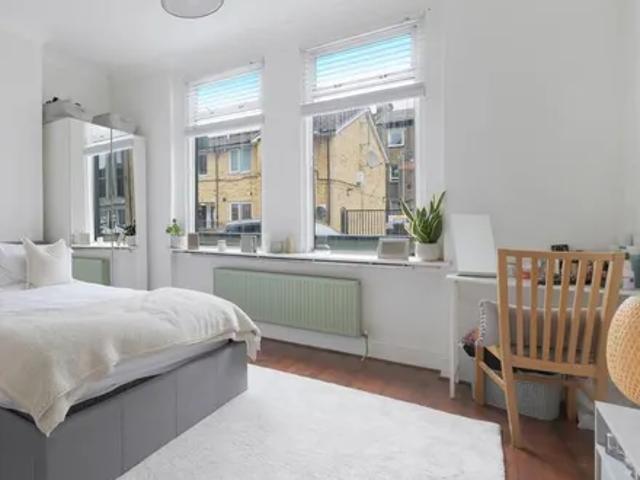 41 Garratt Terrace, London, SW17 0QE, United Kingdom | 6 bed house for rent #168128829 | Rentberry