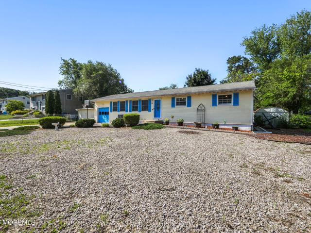 41 Goldweber Avenue