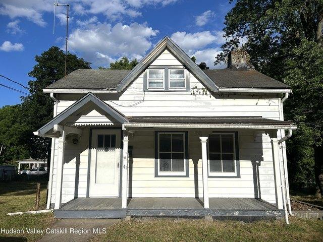 41 Grand St, Highland, NY 12528