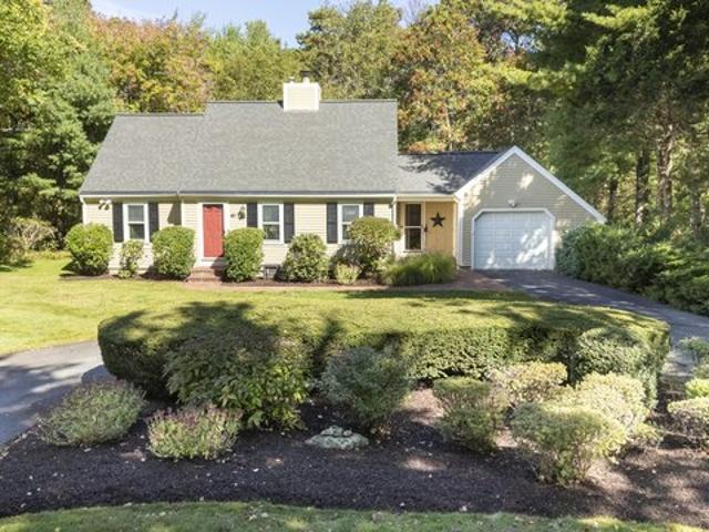 41 Great Pines Dr, Mashpee, MA 02649