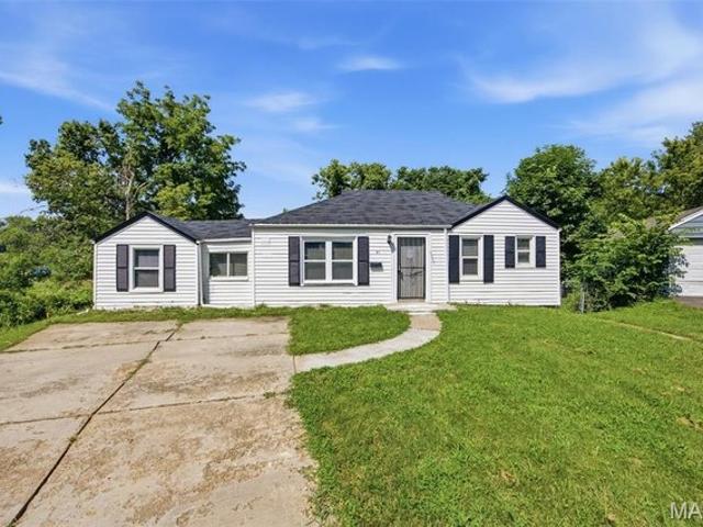 41 Henquin Dr, Saint Louis, MO 63135