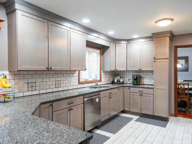 41 Helen Drive