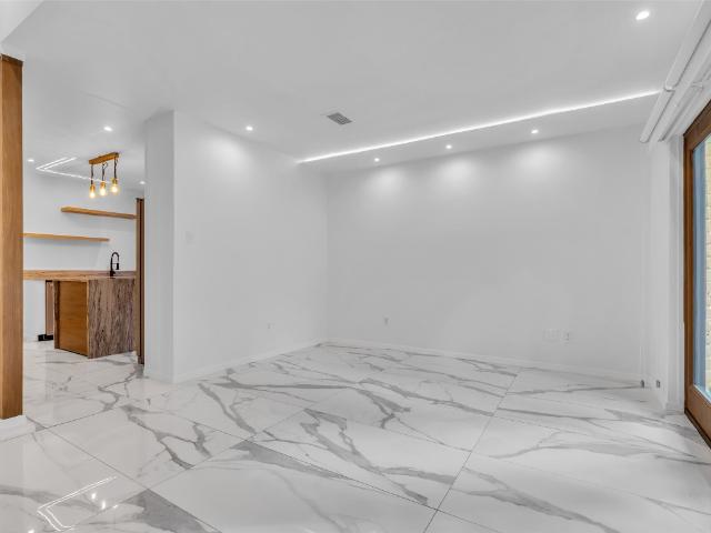 41 Hickory Oak Drive