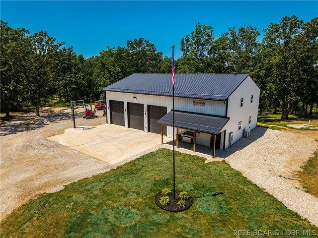 41 Howe Rd, Eldon, MO 65026