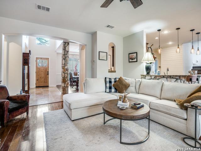 41 Inwood Heights Dr. N